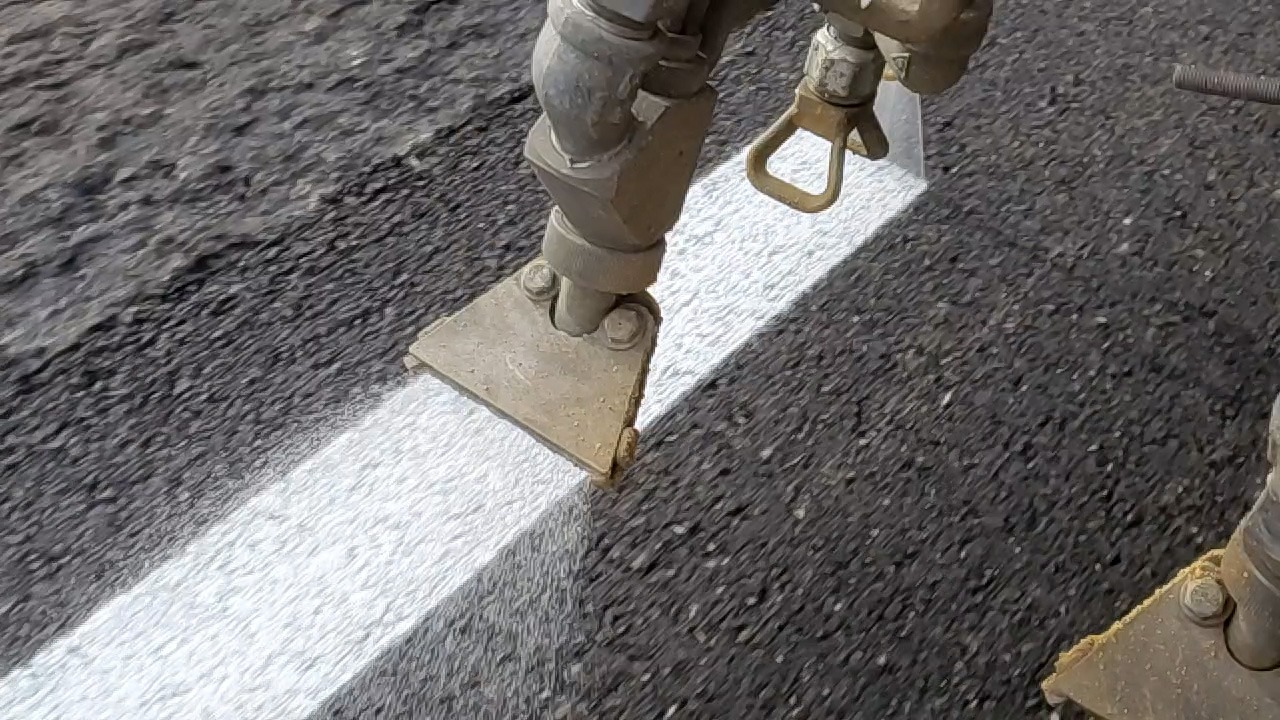 Pavement Markings - Highway Signing